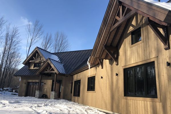 Bromont Timber Frame Chalet | Canadian Timberframes