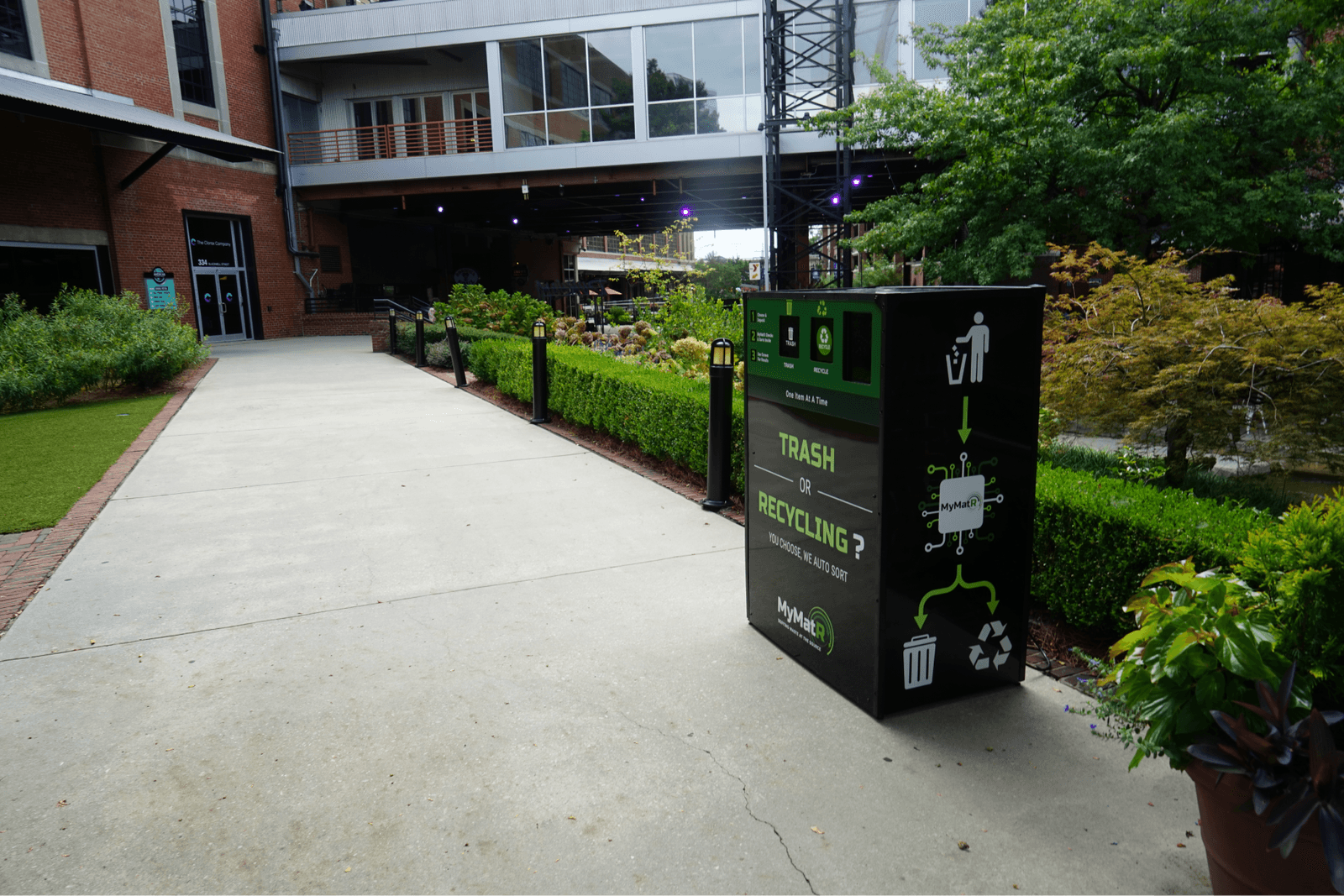 MyMatR: Sorting Waste at the Source of Disposal