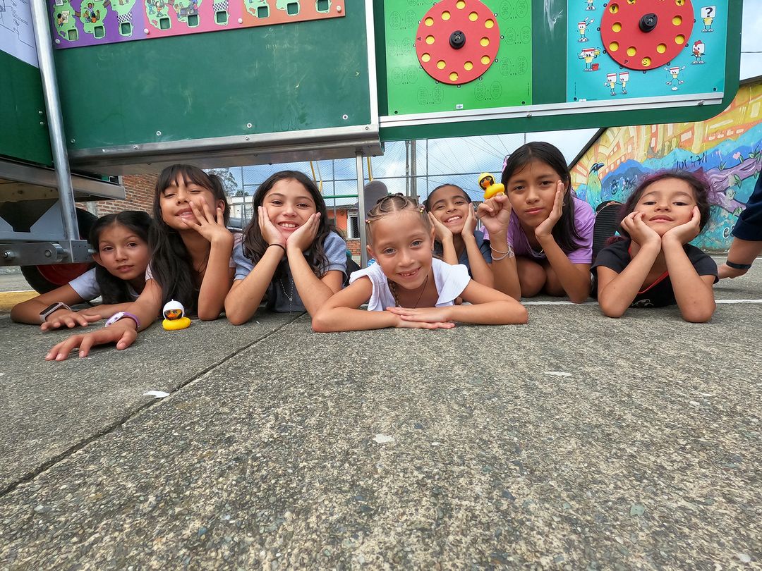 MobileSchool.org - Learning from and on the streets