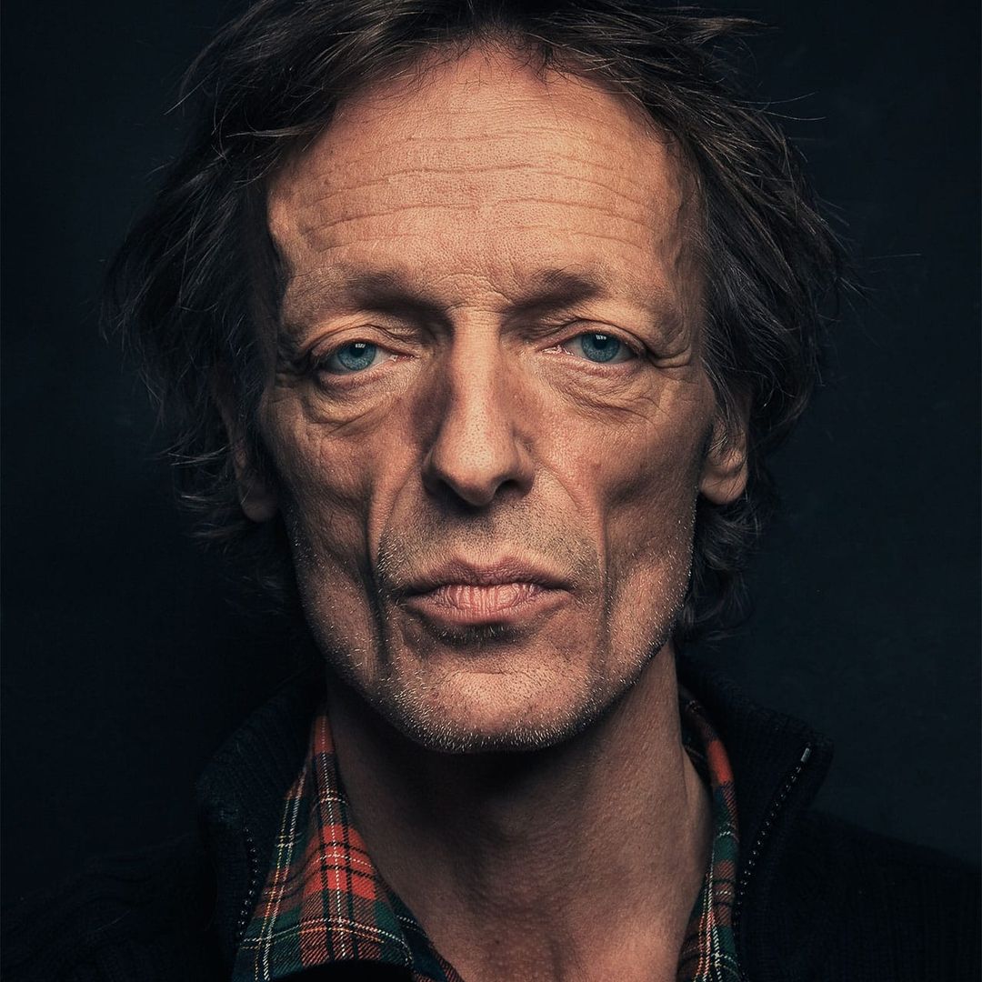 Robert Mangold Midjourney style | Andrei Kovalev's Midlibrary