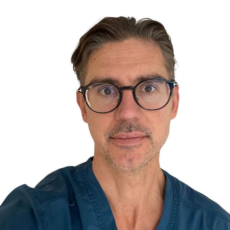 Ledande specialister inom åderbråckbehandling Åderbråcksklinikerna