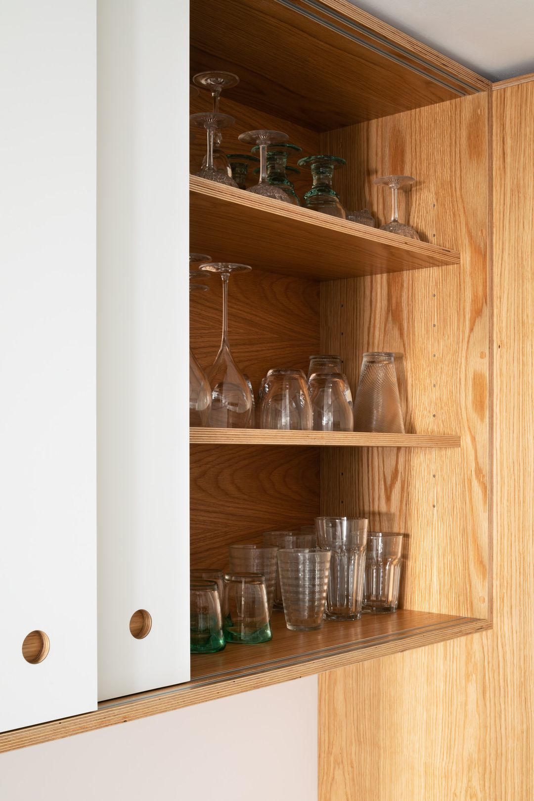 Modernist principles guide this bespoke plywood Barbican kitchen ...