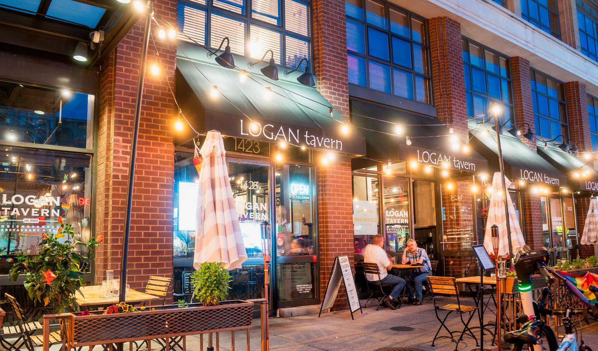 Logan Tavern - Restaurant and Bar