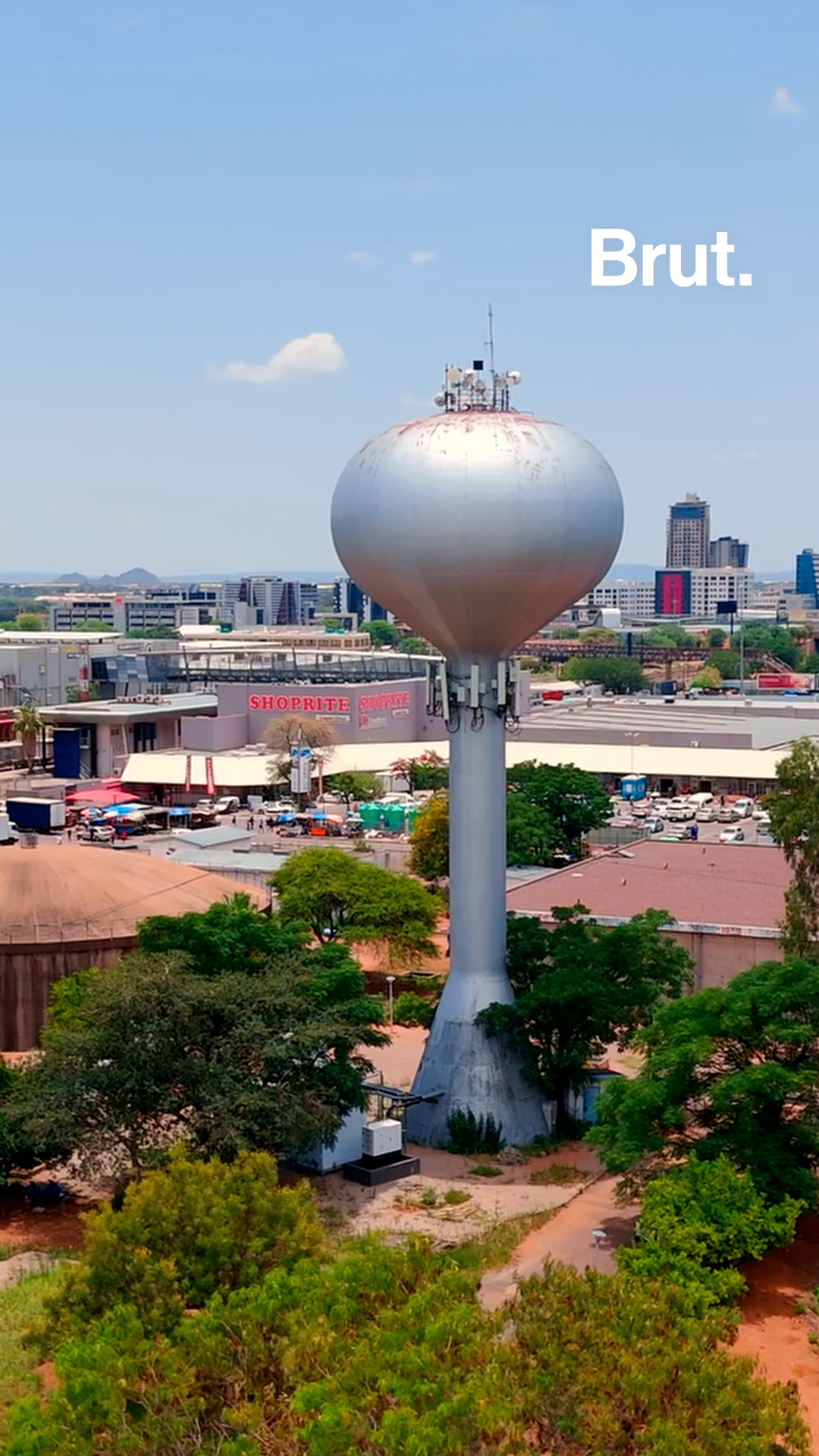 Le Botswana instaure des passeports "payants" pour attirer les ...