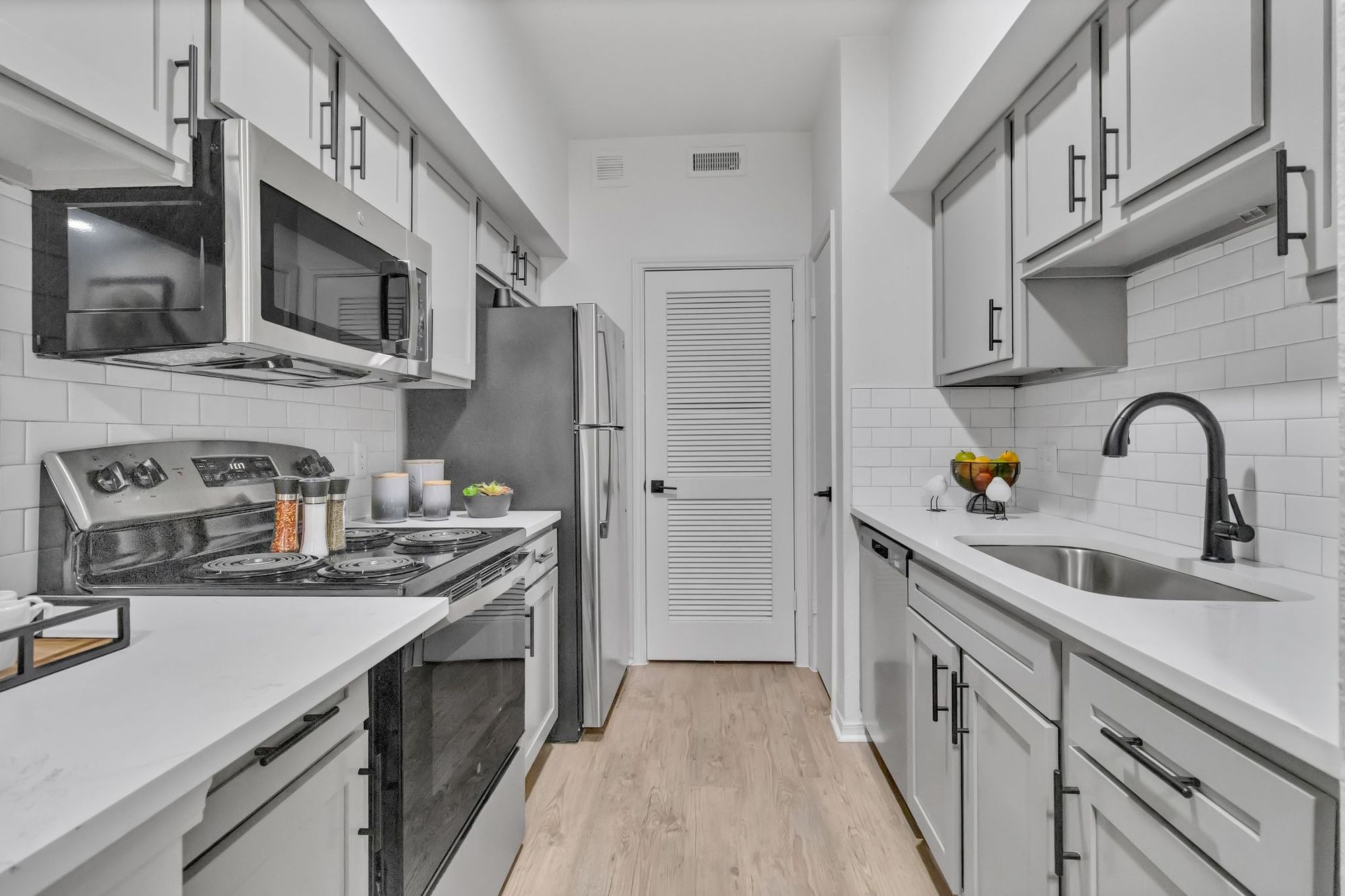 Luxury Apartments Spring - Spring Apartments for Rent |Discover The Retreat