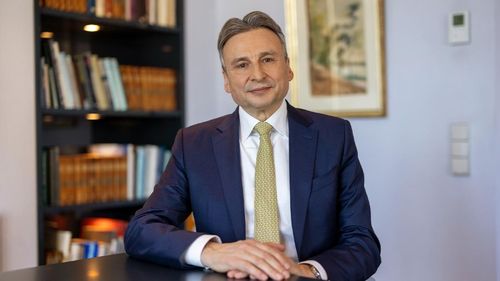 Metzler mit starkem Geschäftsjahr 2024 – strategische Ausrichtung zeigt ...