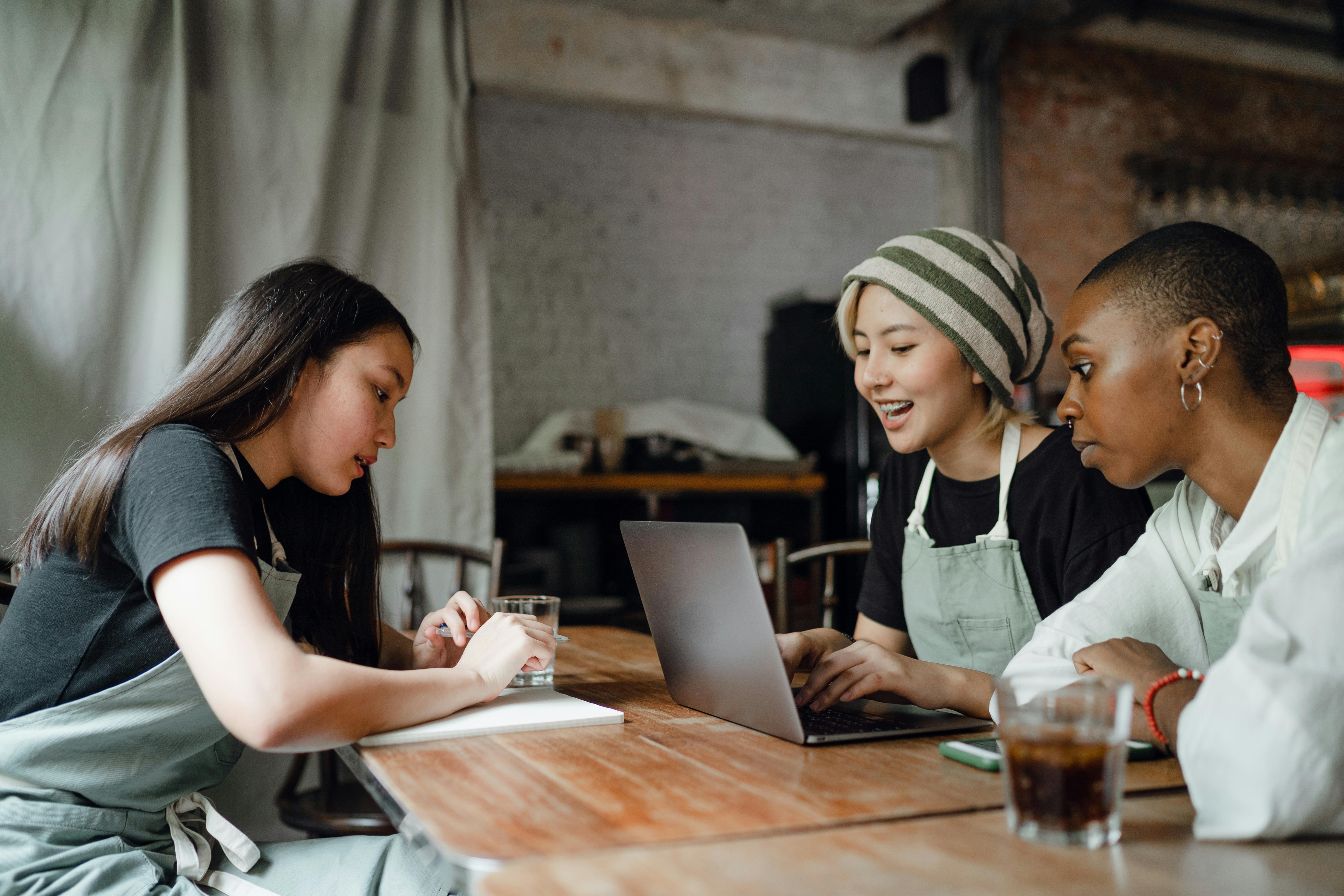 The Power of AI-Generated Paragraphs: Revolutionizing Content Creation for Marketing Directors