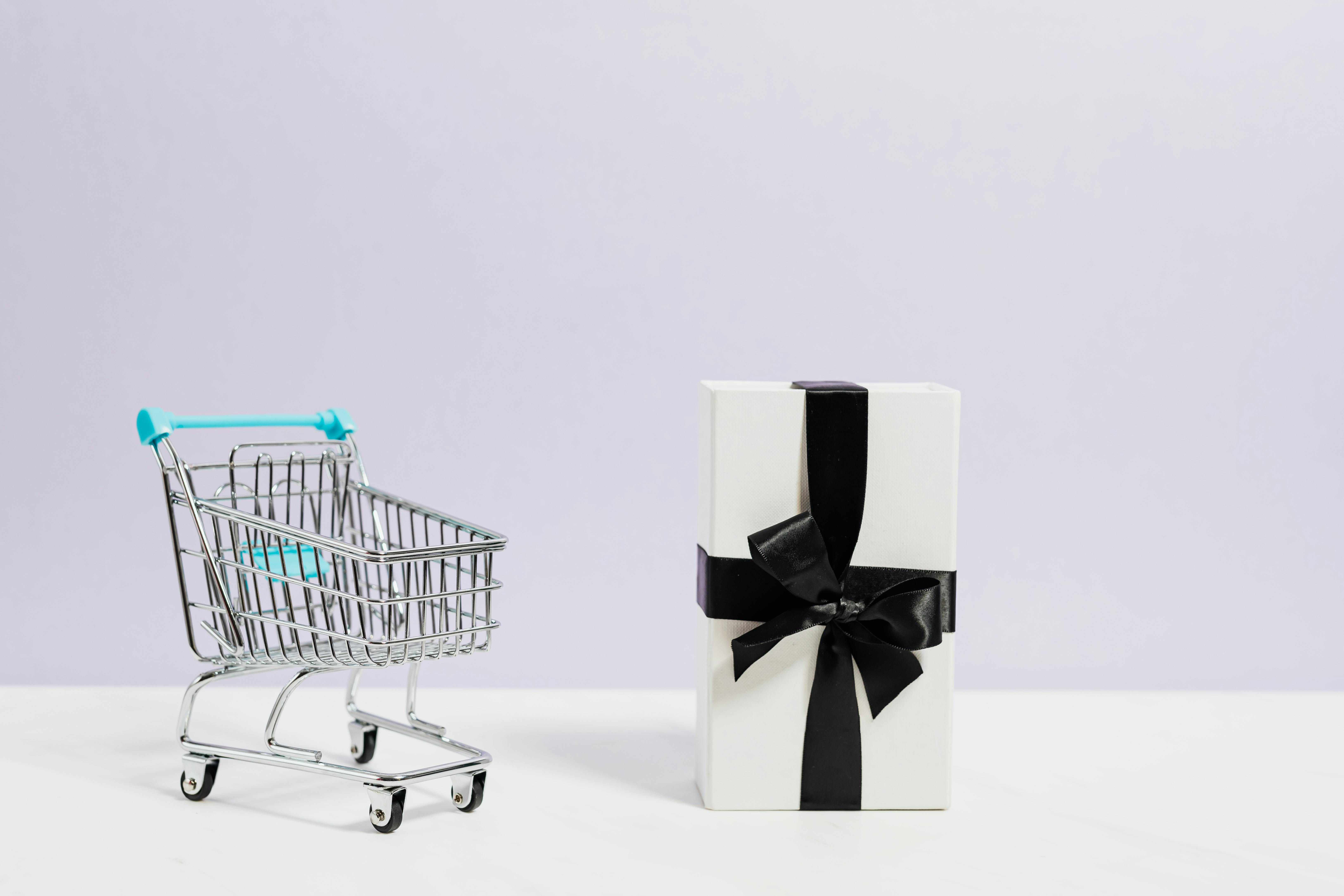 Comparing SEM and SEO: Maximizing Marketing Strategies