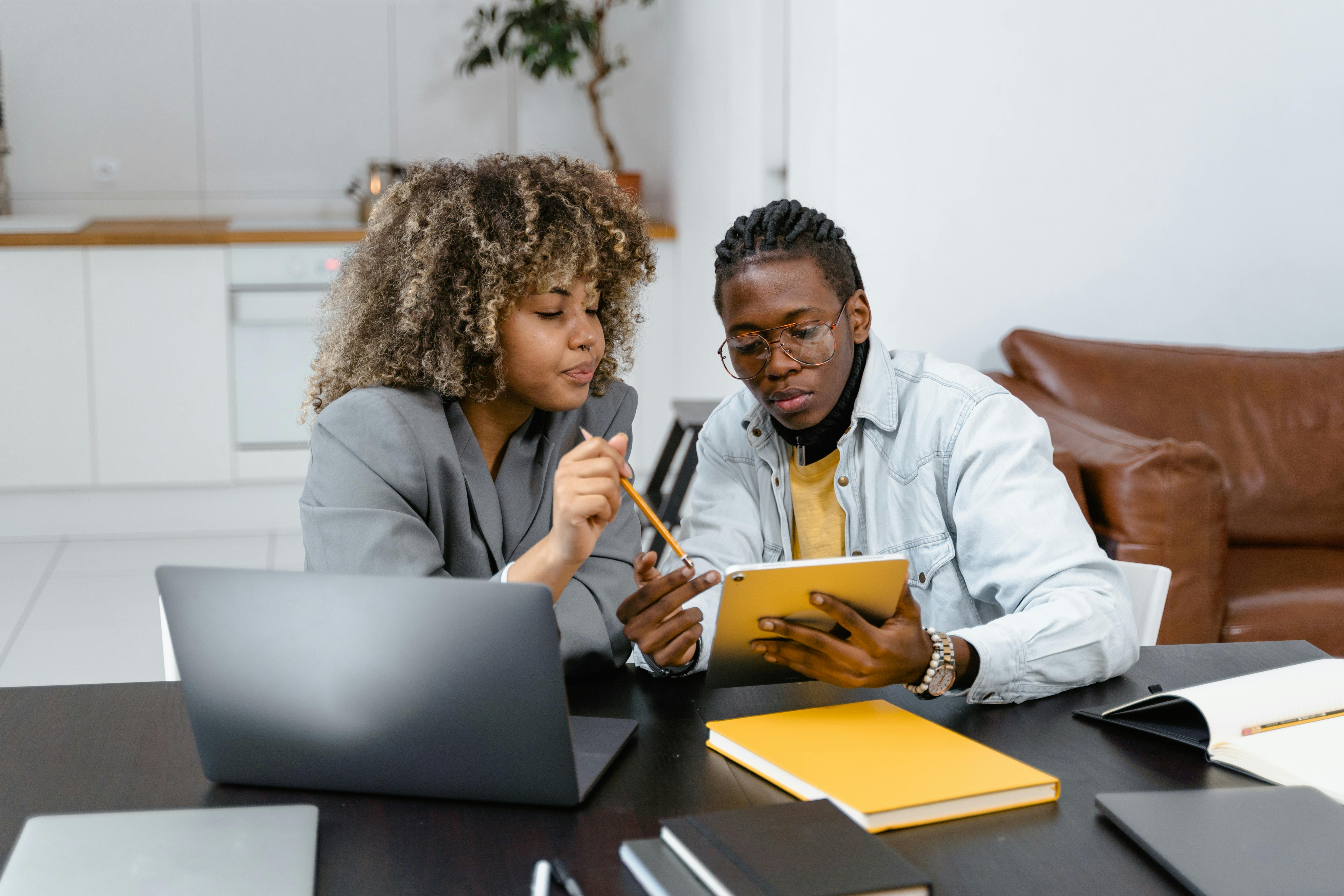 Mastering HubSpot Courses: Enhancing Marketing Skills and Driving Business Growth