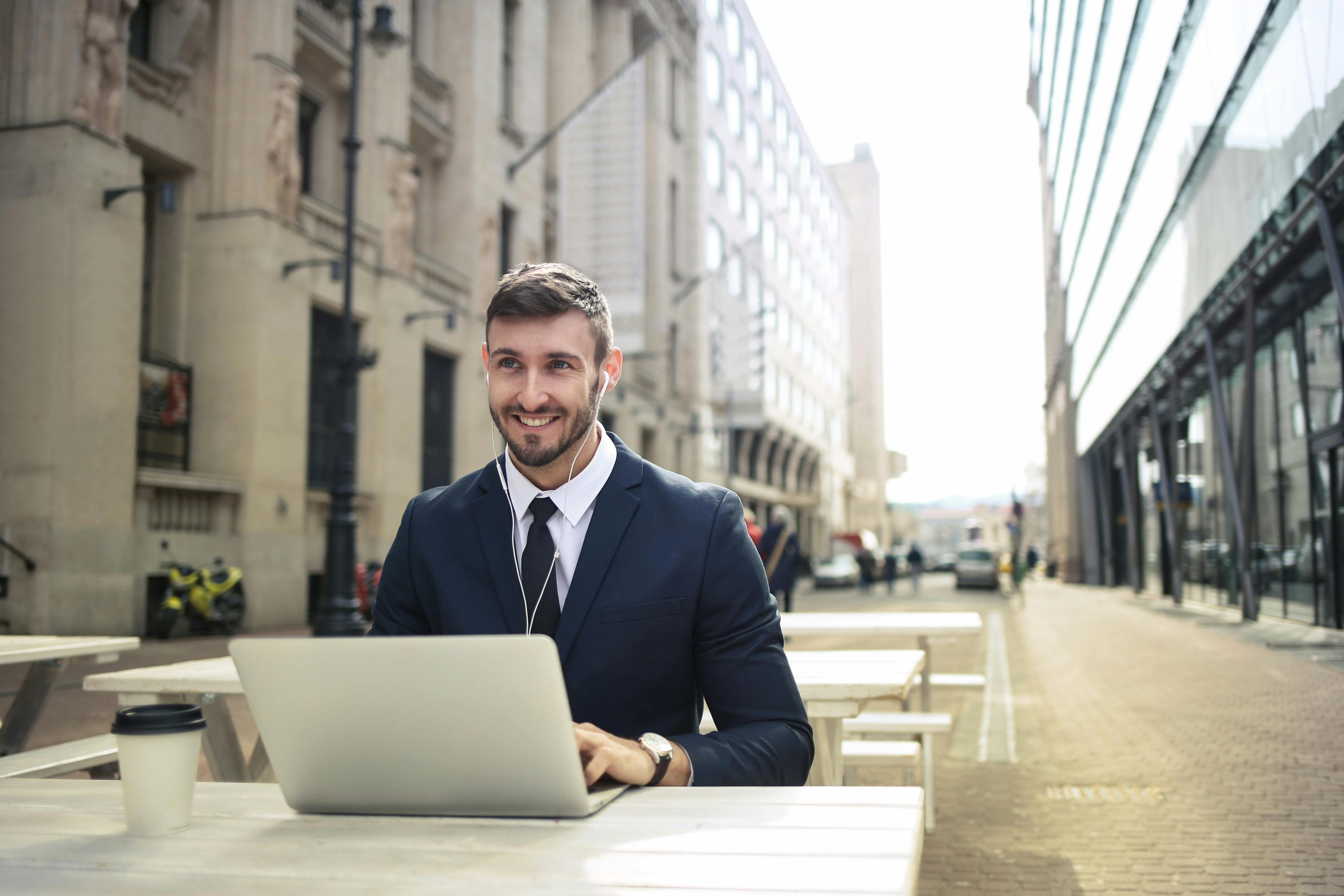 Maximizing SEO Success in the Travel Industry: Driving Organic Traffic and Boosting Rankings