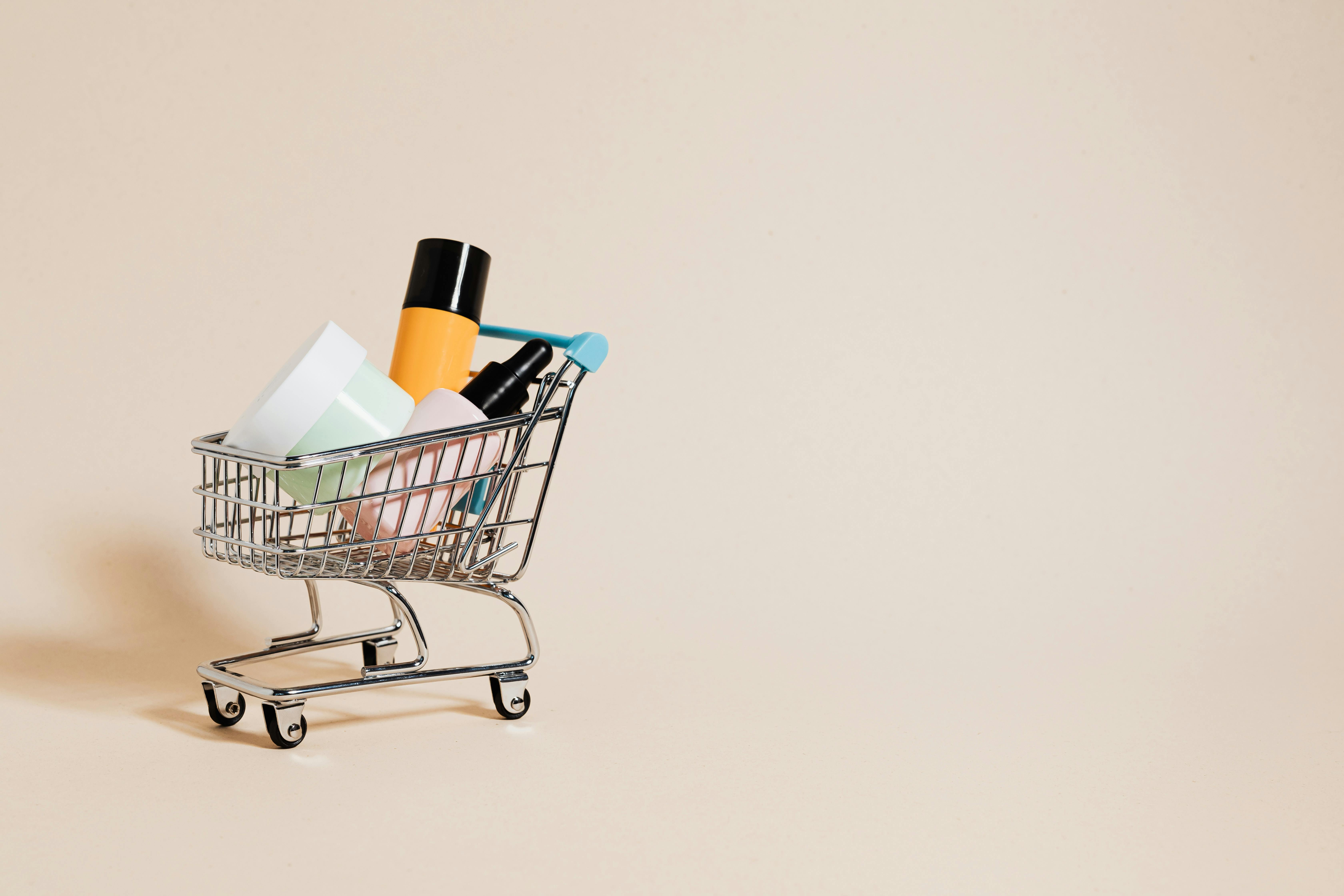 Maximizing Conversions with Push Strategy Marketing
