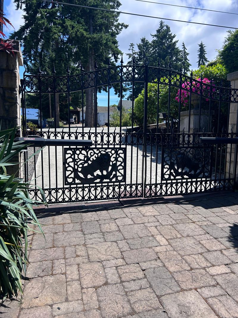 The 5 Signs It’s Time to Upgrade Your Driveway Gate — And How to Pick ...