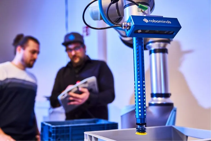 robobrain.hand • Flexible picking for robots