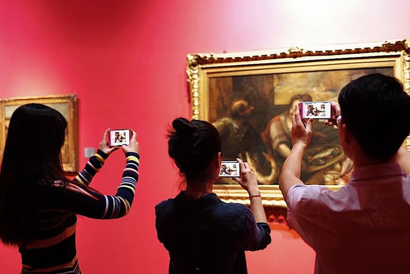 Augmented Reality for Universities & Classrooms - Artivive.
