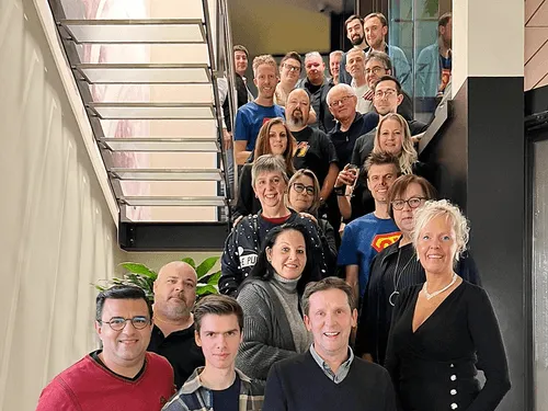 Haletra-Leën, 200 jaar ervaring in print.