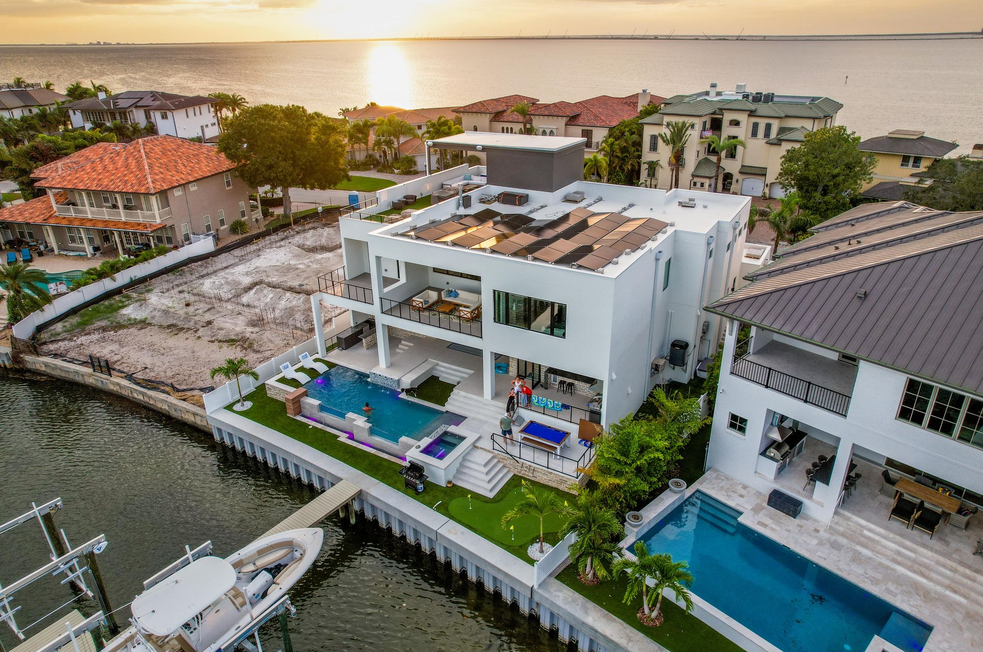 Luxury Custom Home Builder | Luxury home renovations | Gilk