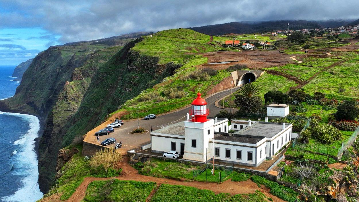 Free Madeira Interactive Map - Madeira-Island-Map.com