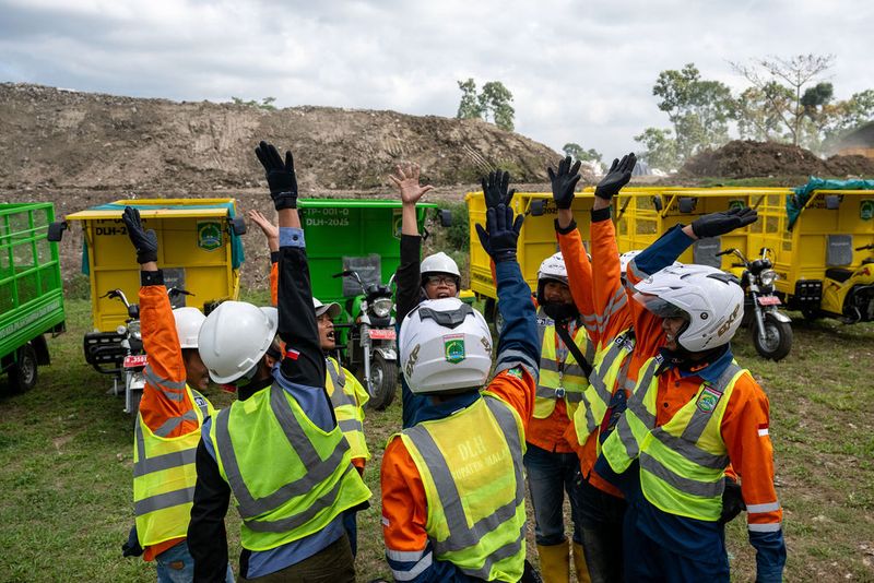Trialling end-to-end waste management in East Java | AEPW