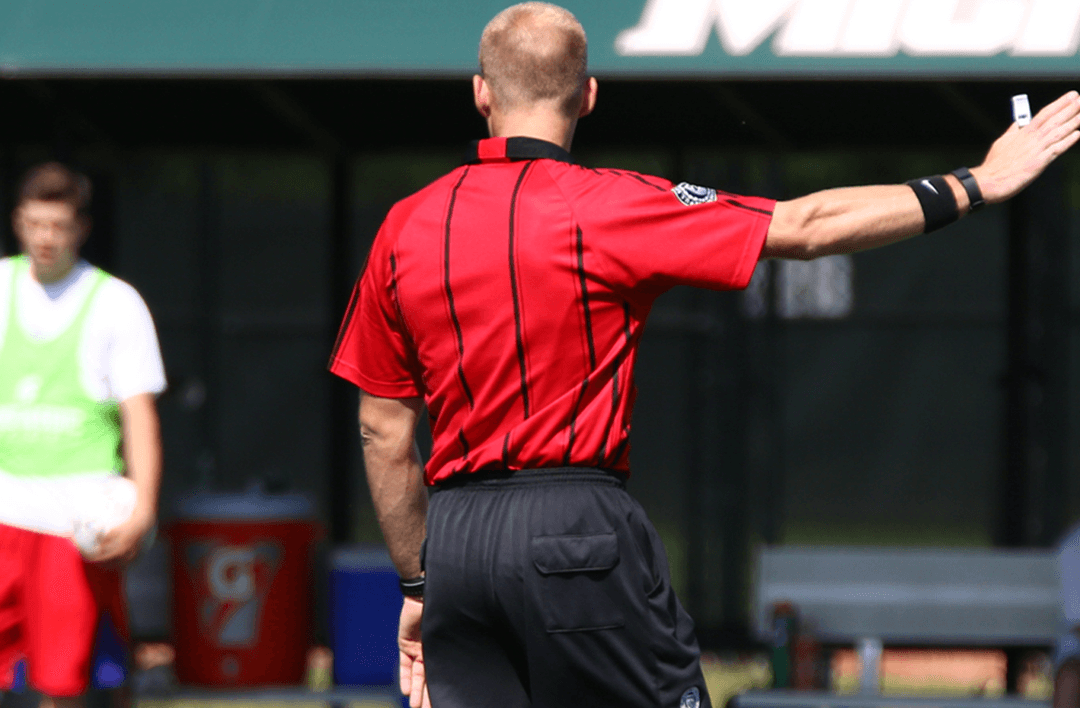 How Referees Can Stay Mentally Tough During the Game