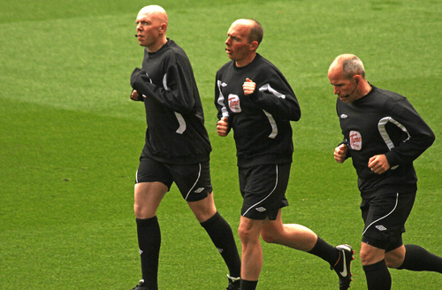 How Referees Handle Game Day Preparations: Routines, Warm-Ups, and Mindset