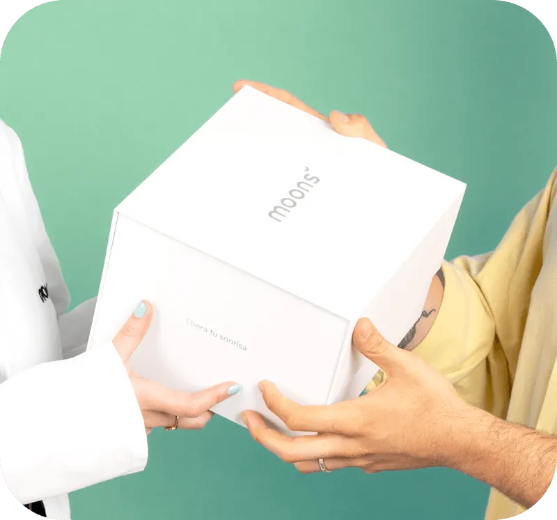 Tratamiento post-ortodoncia: ¿qué es el retenedor hawley? | Moons