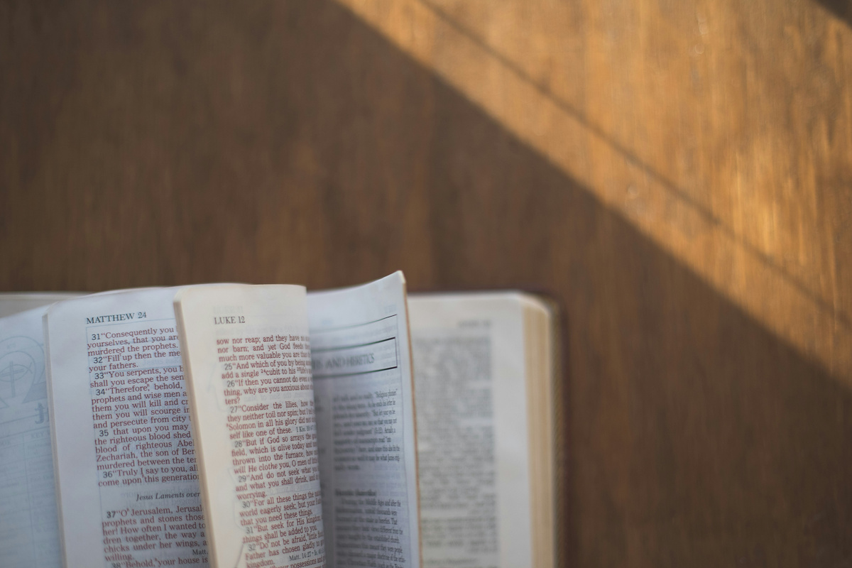 50+ Bible Verses About Keys (And What They Mean)