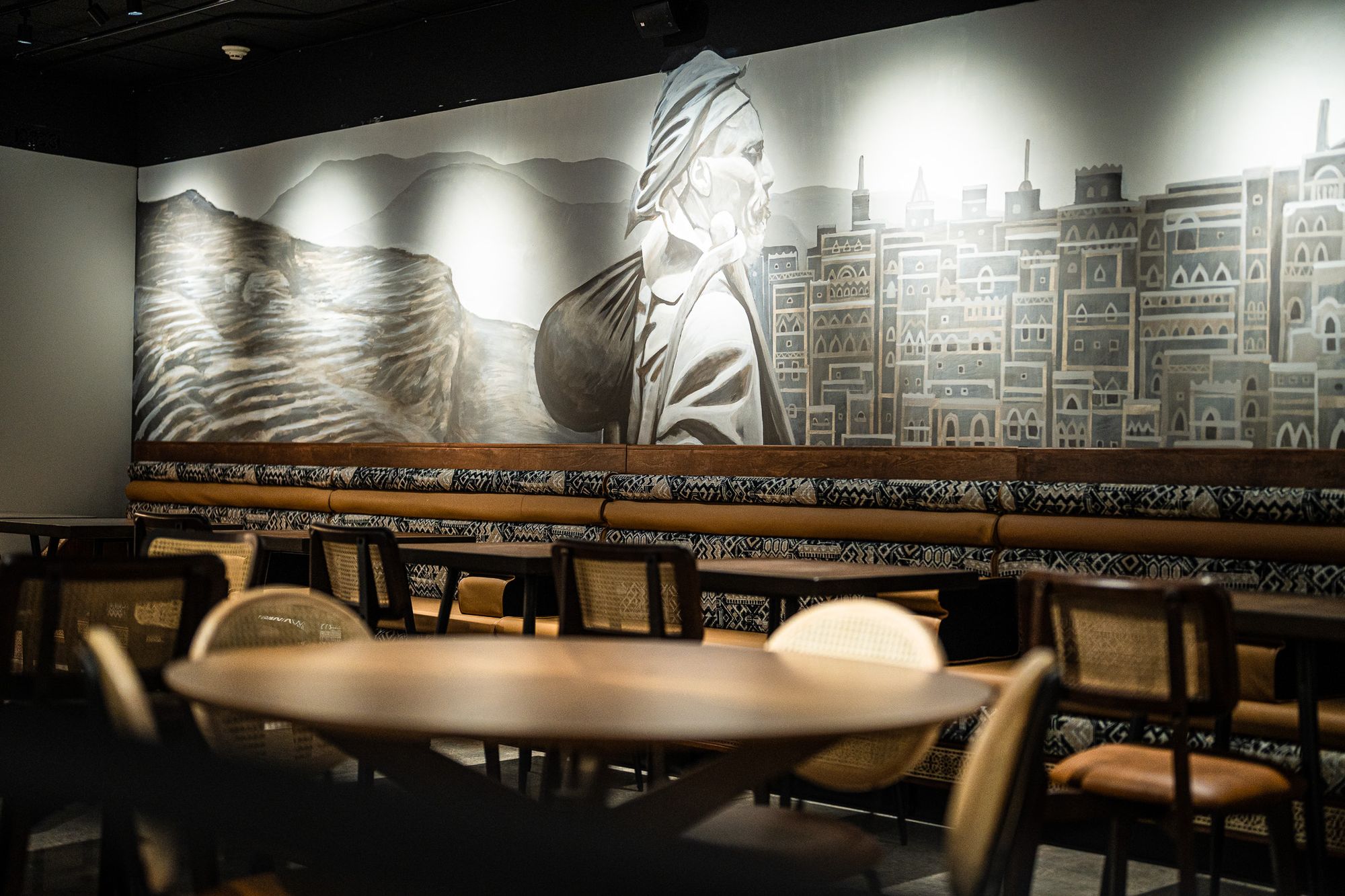 Moka & Co - Hand-Crafted Coffee & Tea Rooted in Tradition