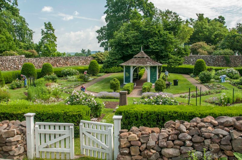 Experience Farmington | Attractions & Destinations