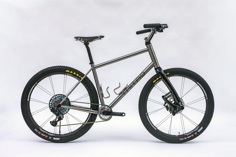 Tritao: Custom titanium bicycles