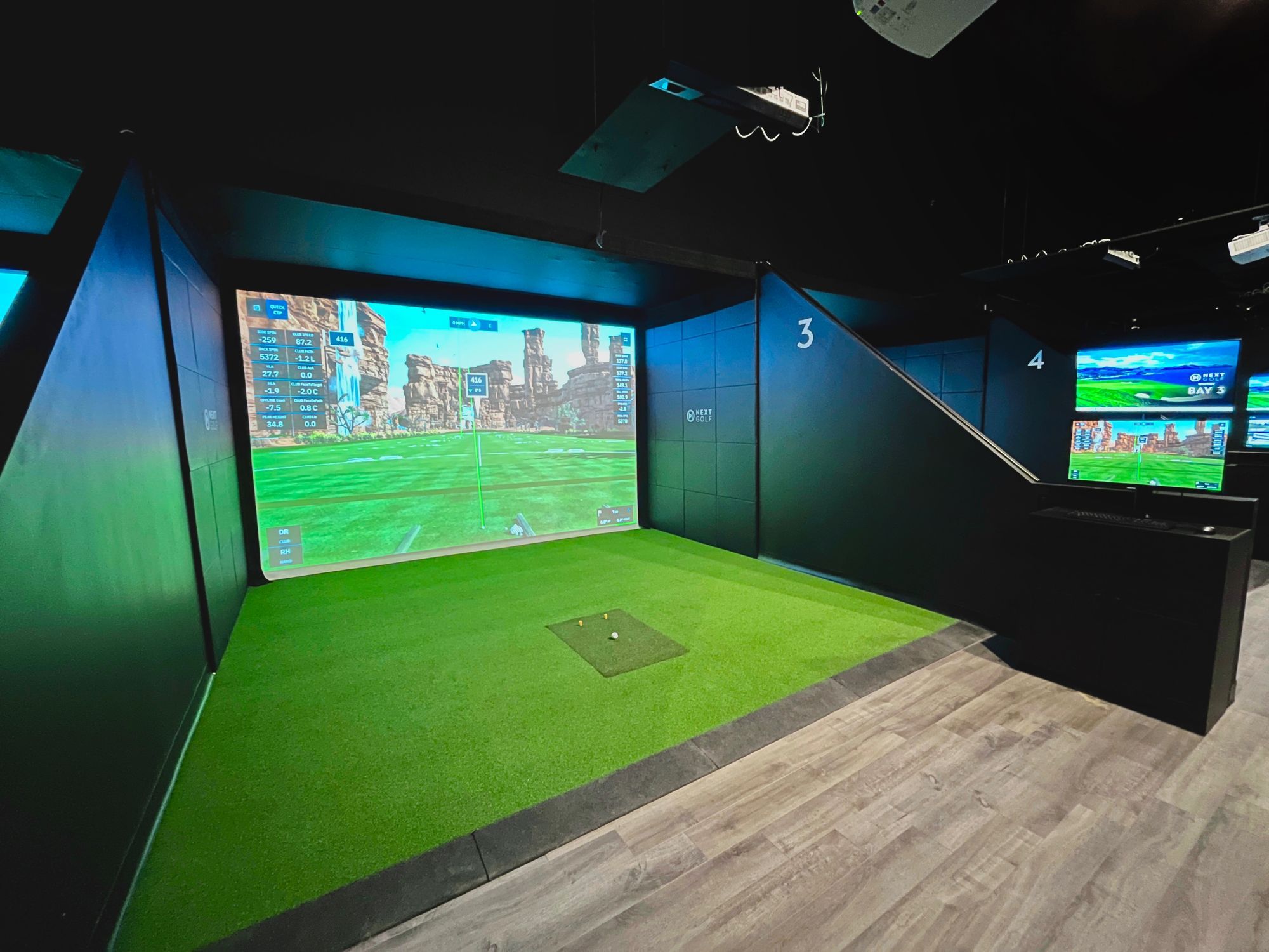 Whitby Indoor Golf Driving Range with Simulators & Screen