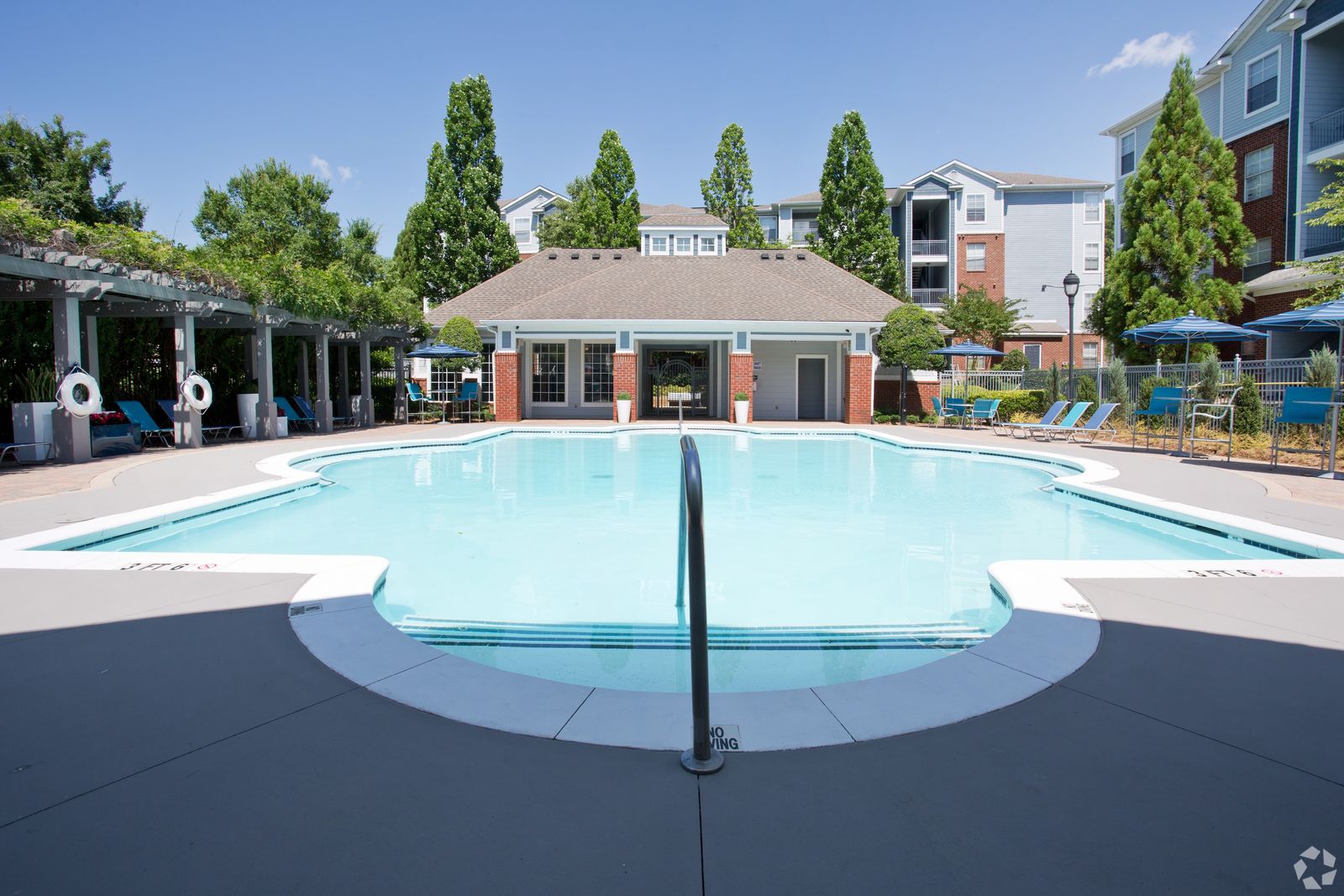 Luxury Apartment Atlanta - Atlanta Apartment for Rent | Overlook Ridge ...