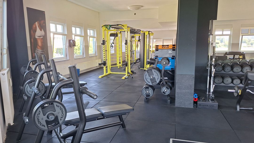 hello fit Fitnessstudio - München