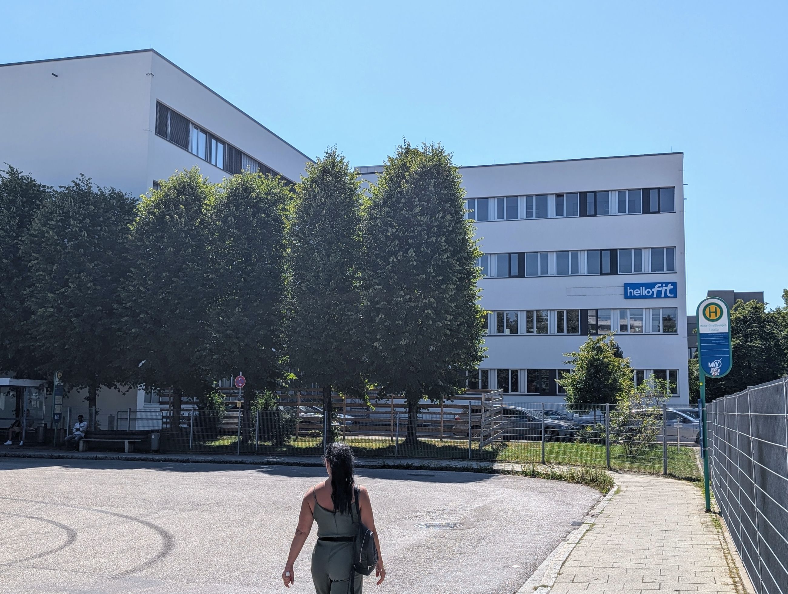 hello fit Fitnessstudio - München