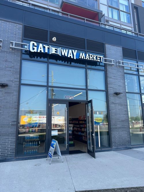 Gateway Market: Convenience Franchise in Canada