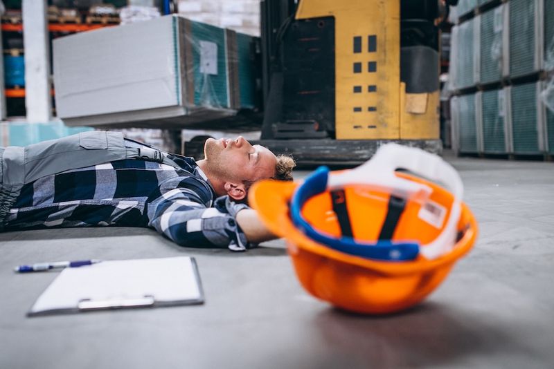 Dispositif homme mort (DATI) : obligations et critères | Neovigie