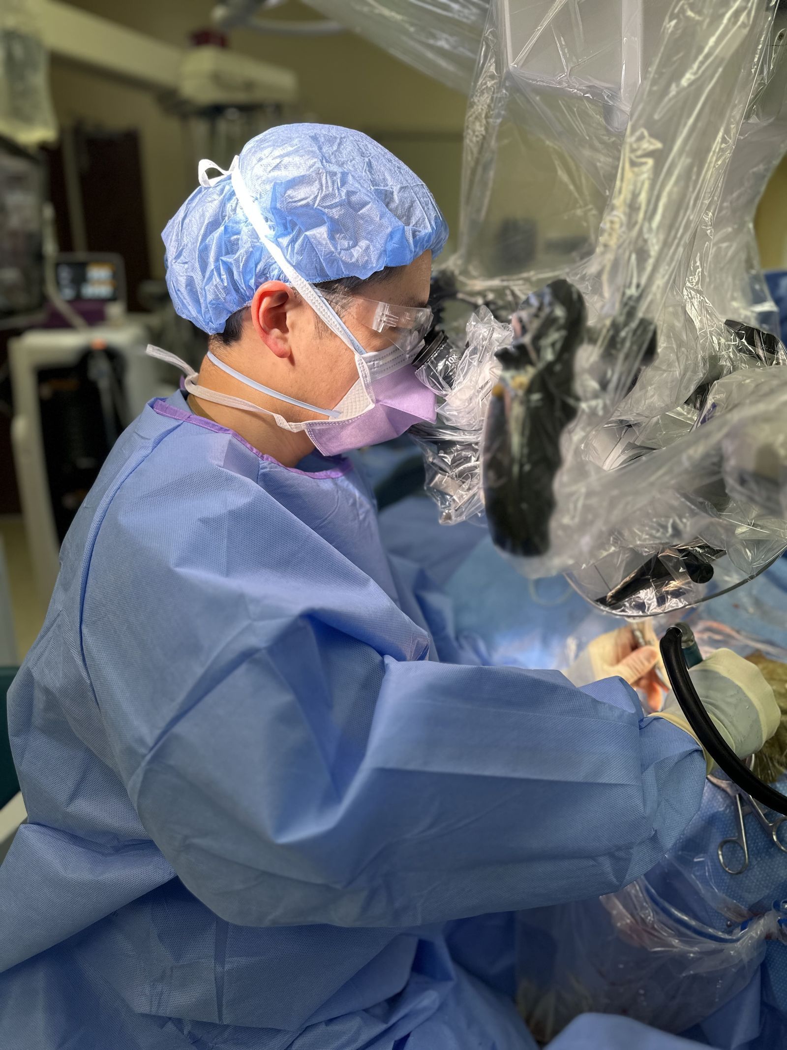 Our Team (Dr. Zachary Barnard and Dr. Kevin Peng) | Pulsatile Tinnitus.org