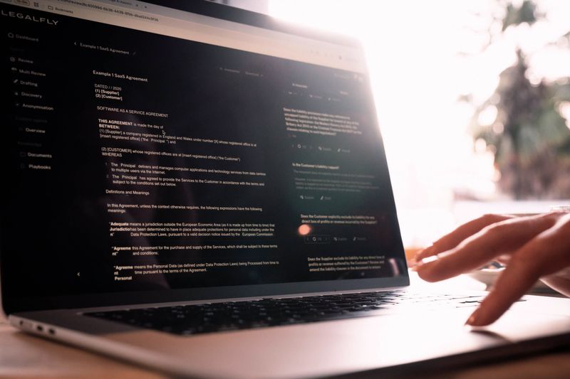 The 9 best AI contract review software tools for 2025 | LEGALFLY