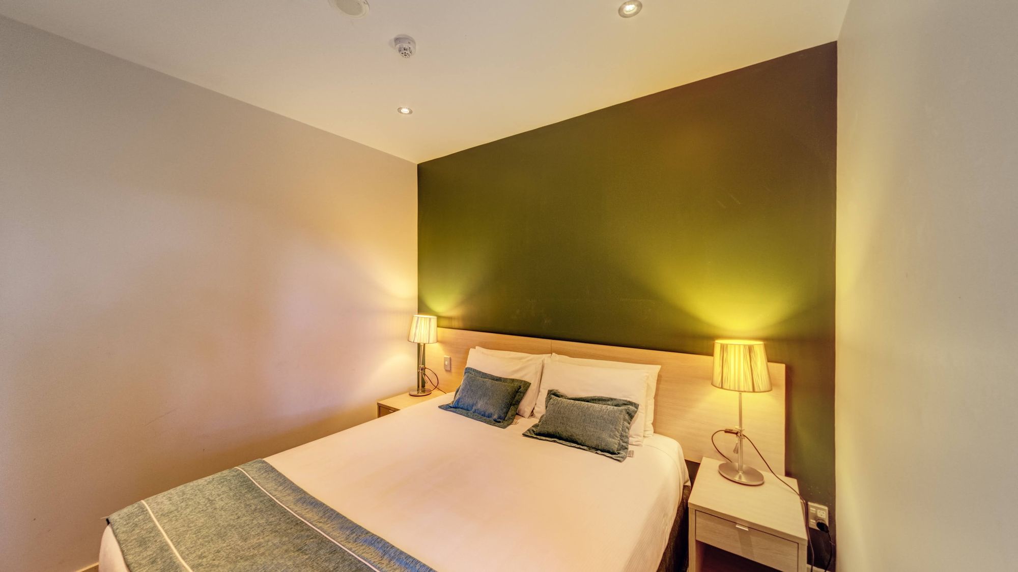 Ōrewa Beach Front Motel Rooms | Waves Motel