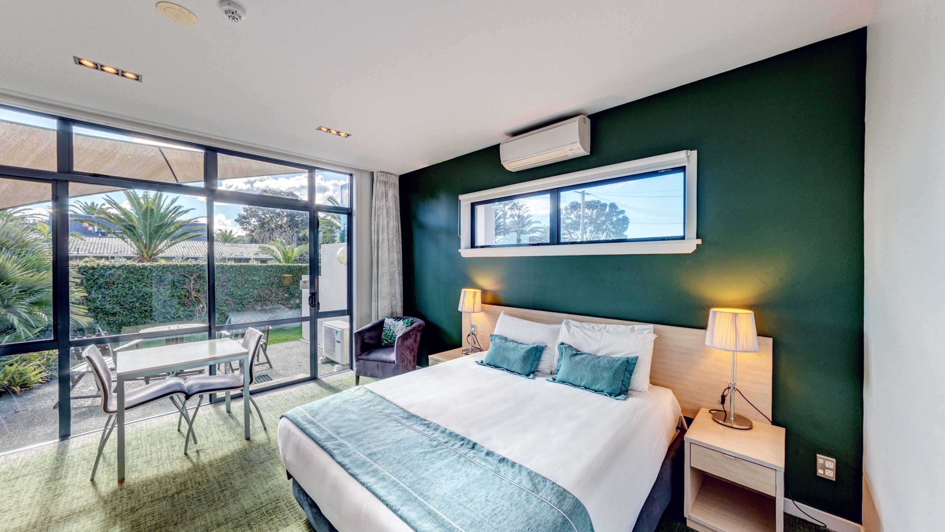Ōrewa Beach Front Motel Rooms | Waves Motel