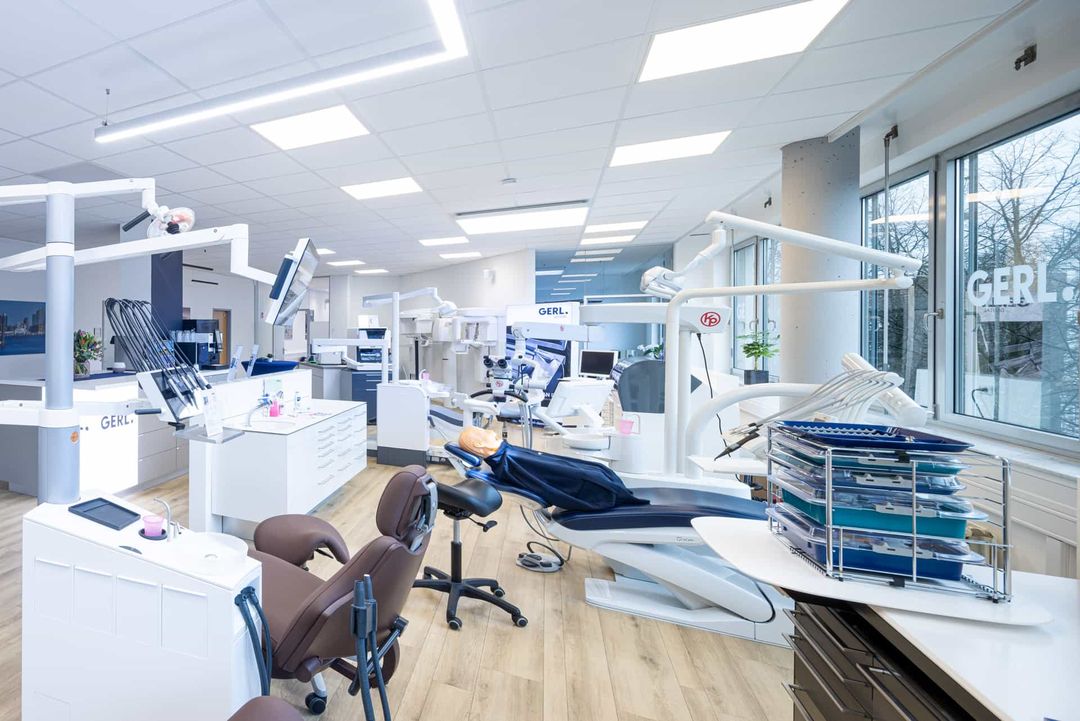 Hamburg - Standorte - Unternehmen - GERL. - Wir leben Dental. Seit 1911.