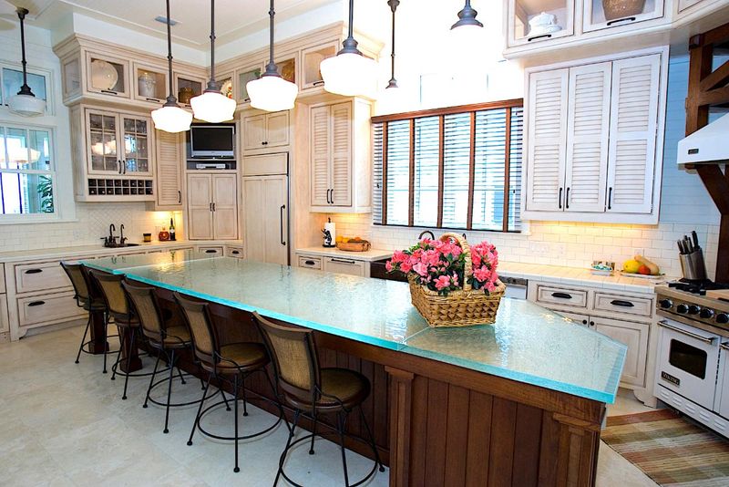 Custom glass countertops for kitchens, bathrooms and bars | ThinkGlass