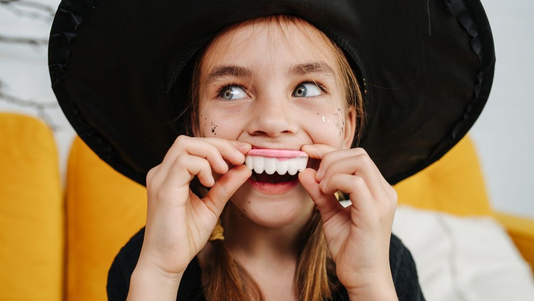What is the best and worst Halloween candy for your teeth? | Dental ...