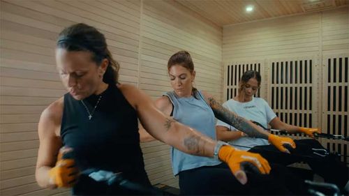 Hot Stretch | Isometric | HOTWORX