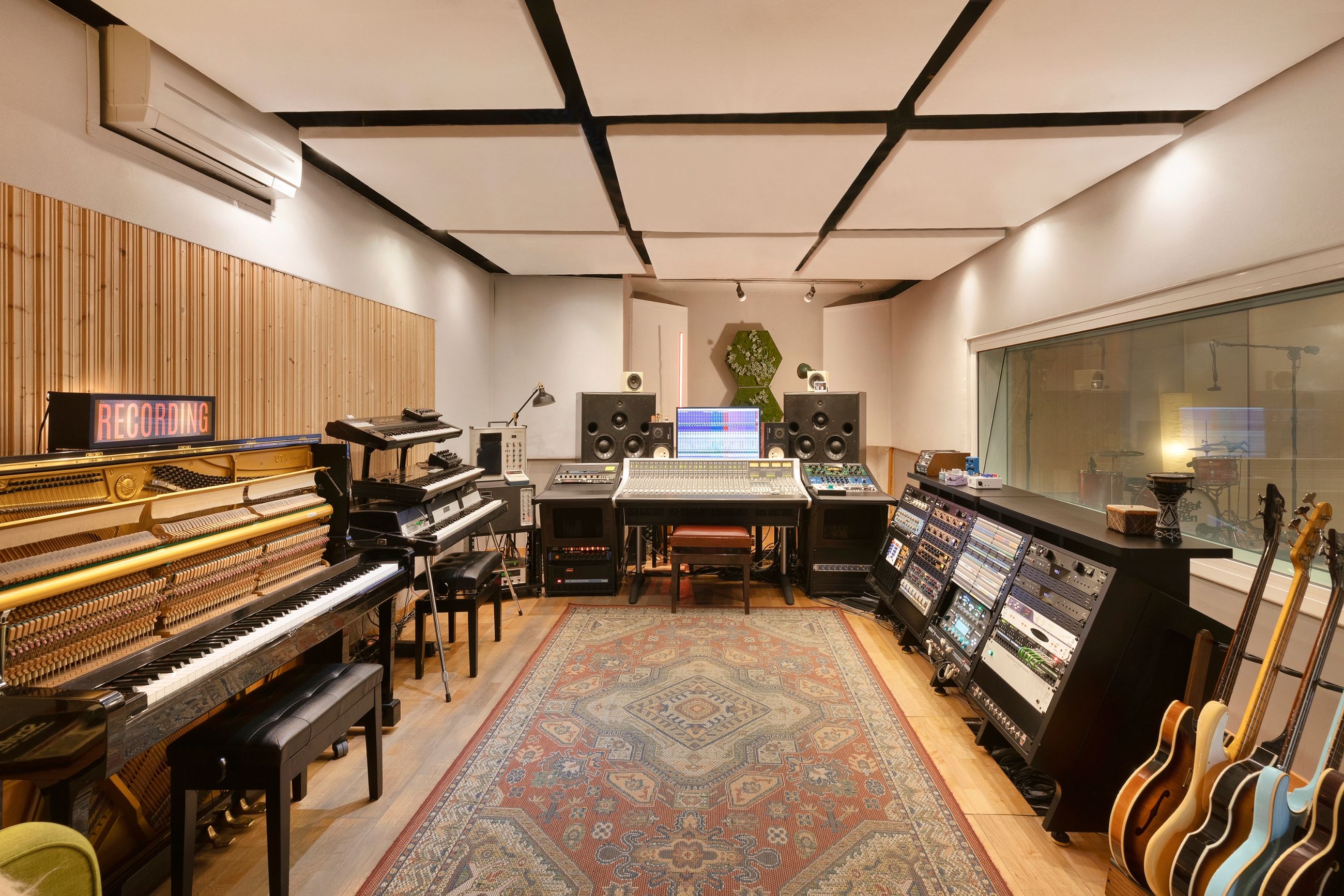Understanding Studio Rates: A Guide to Professional Recording Costs