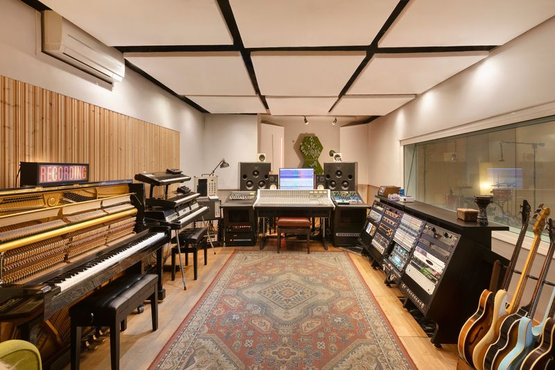 Understanding Studio Rates: A Guide to Professional Recording Costs