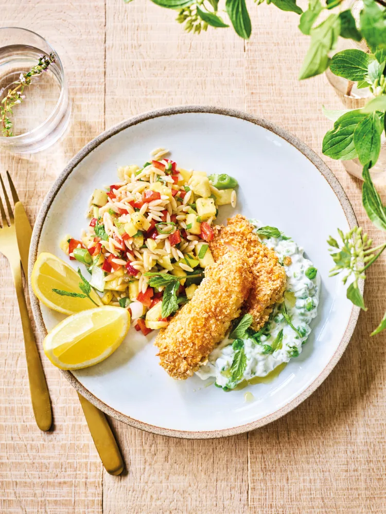FODMAP Fishsticks met frisse taboulé en munt-yoghurtsaus - Recepten van ...