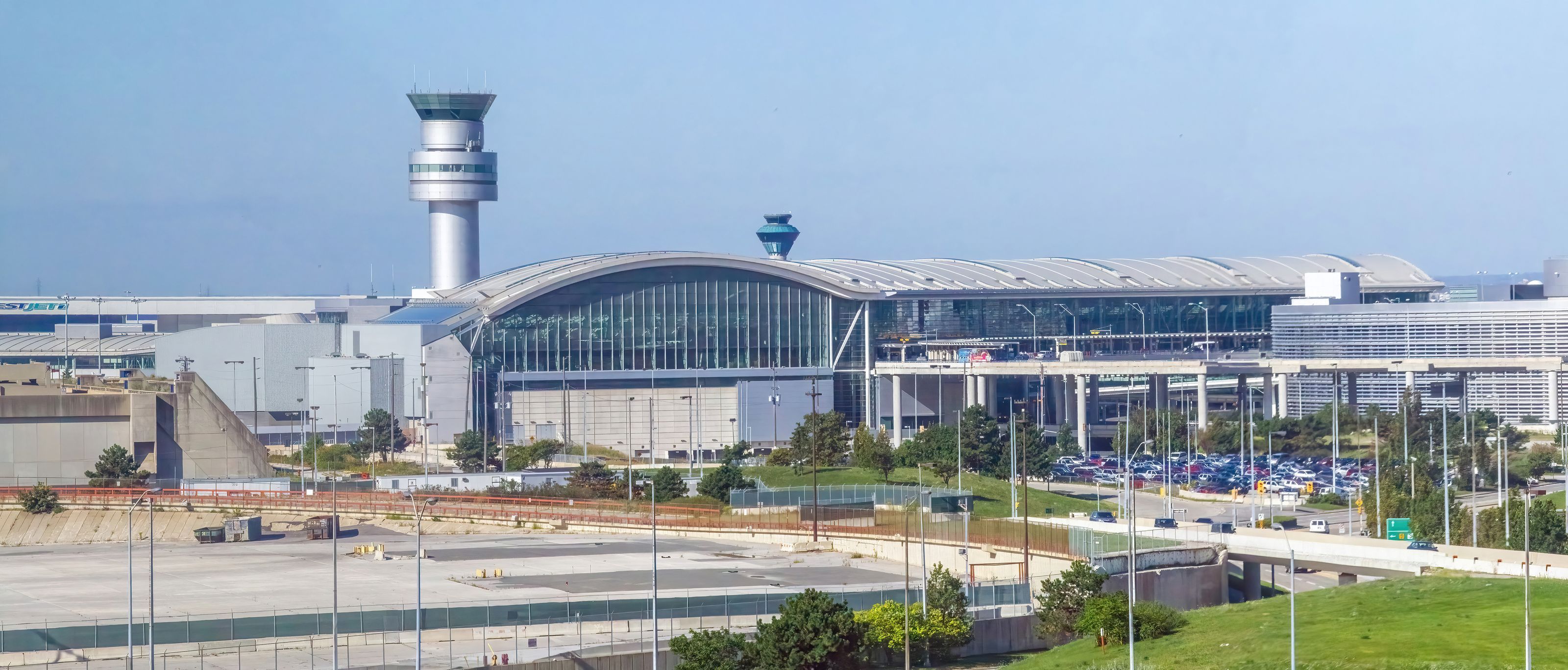 A Guide to Chartered and Scheduled Flights: Key Differences Explained ...