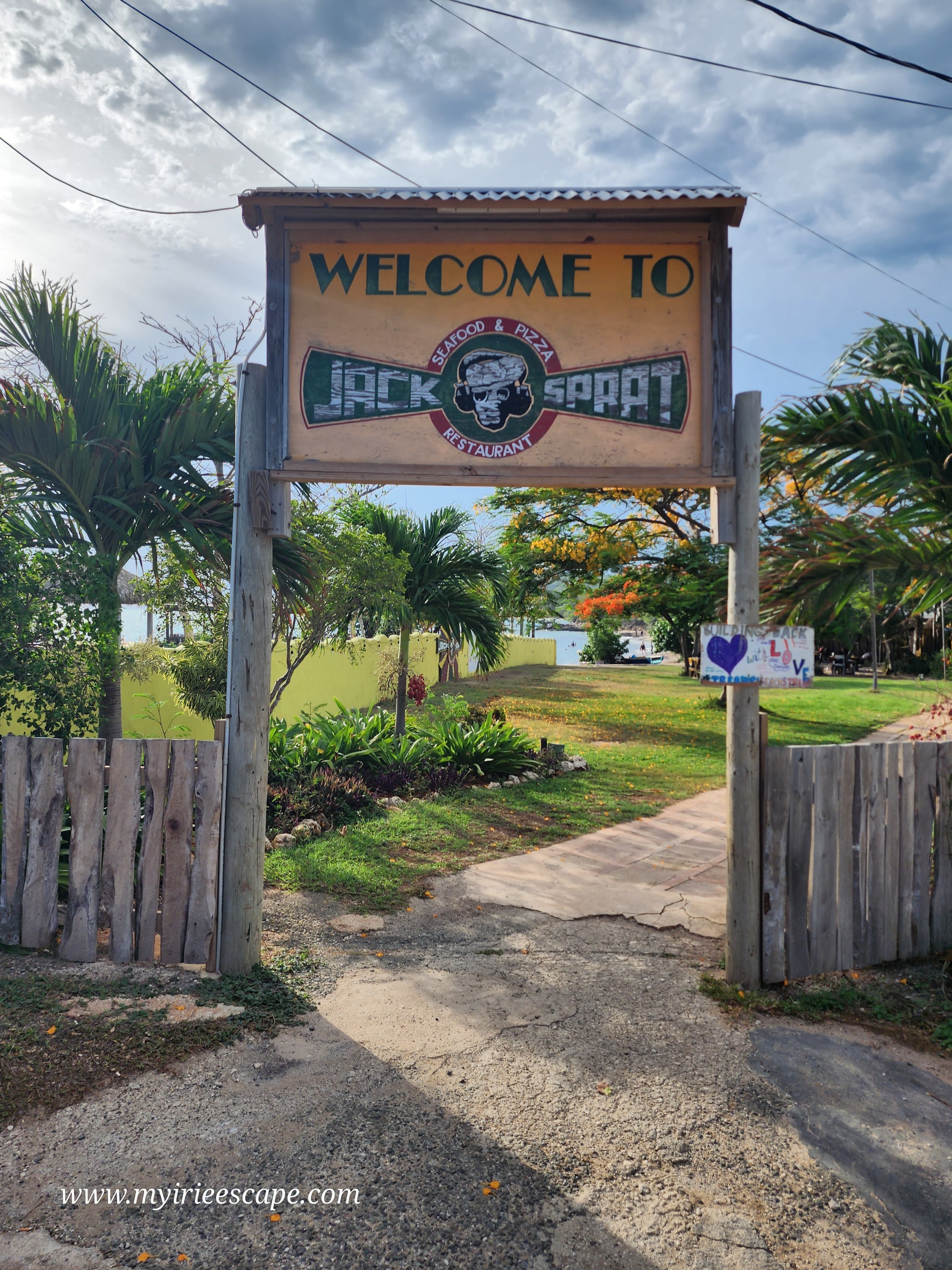 Jack Sprat Restaurant: Beachside Dining in Treasure Beach