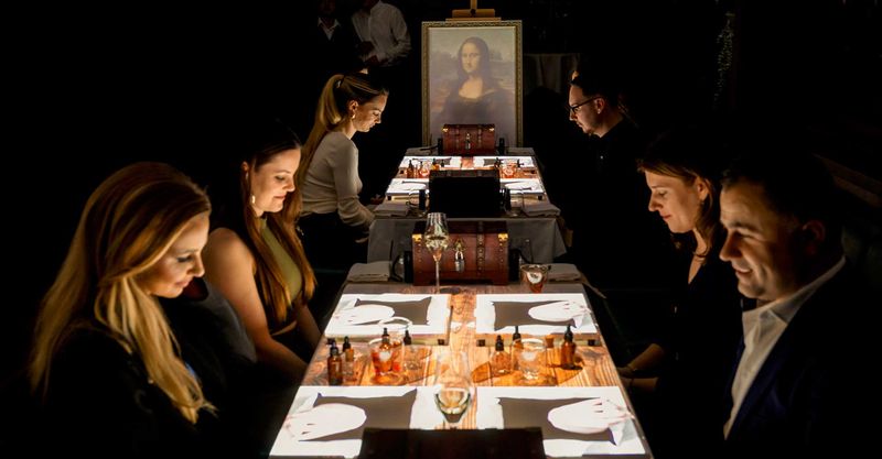 Seven Paintings Dinner Show - The Art of Dining | 7 Paintings