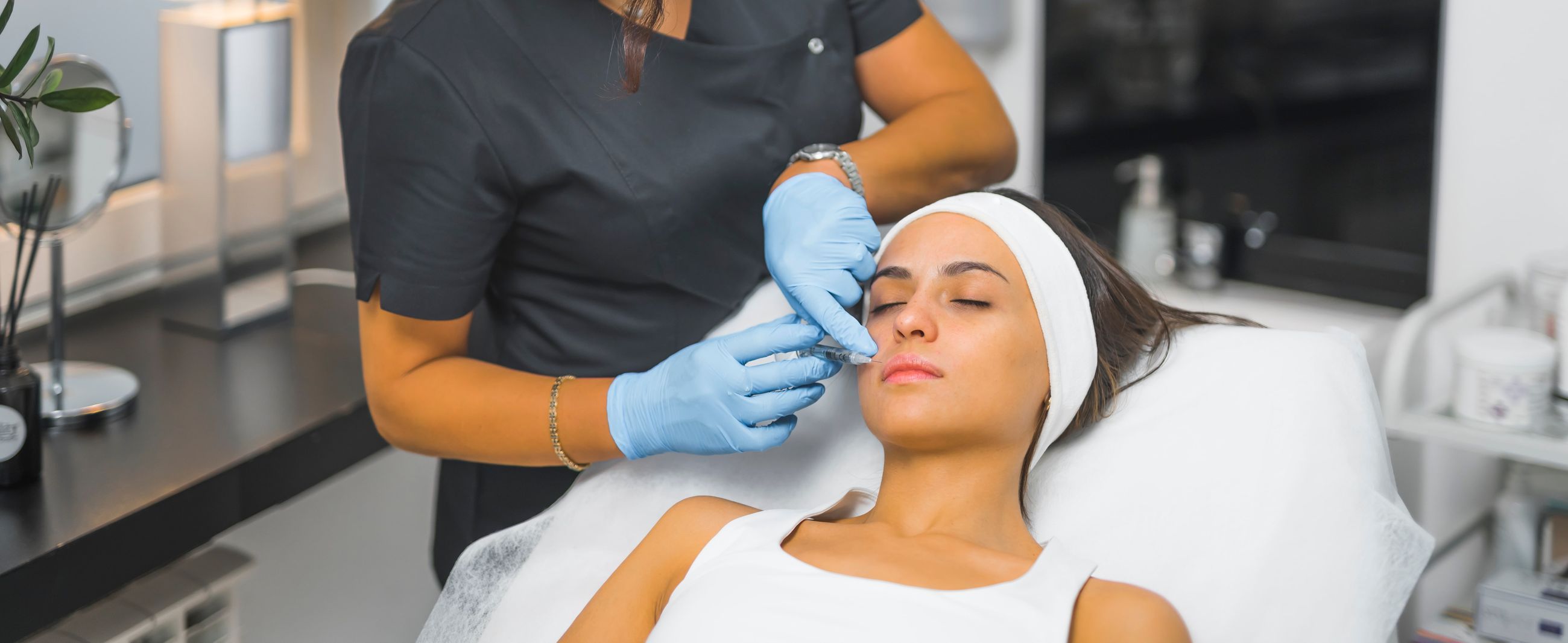 How Dermal Fillers Restore Volume and Smooth Fine Lines